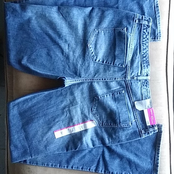 Mossimo Supply Co. | Jeans | Mossimo Jeans Curvy Fit | Poshmark